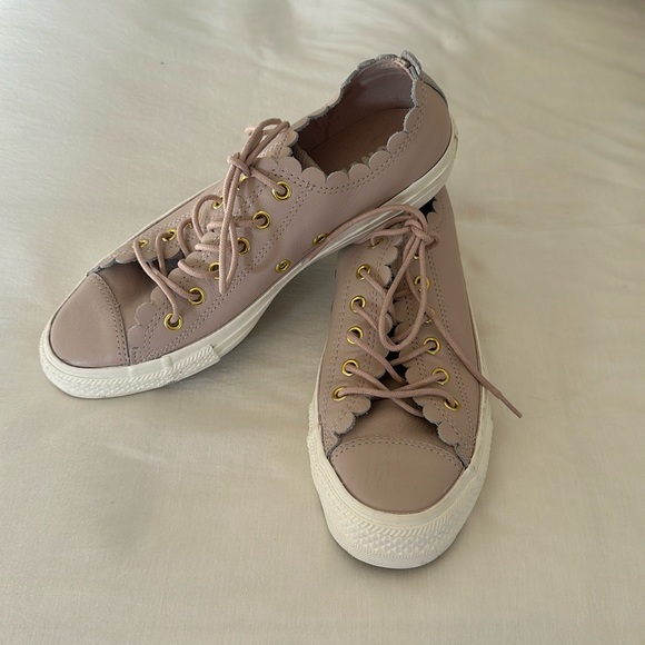 Converse | Shoes | Converse Pale Pink Scalloped Edge Sneakers | Poshmark